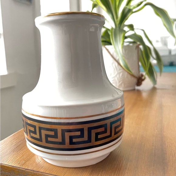 GCHI HELLAS | Accents | Beautiful Vintage Ceramic Vase With Gold Leaf ...